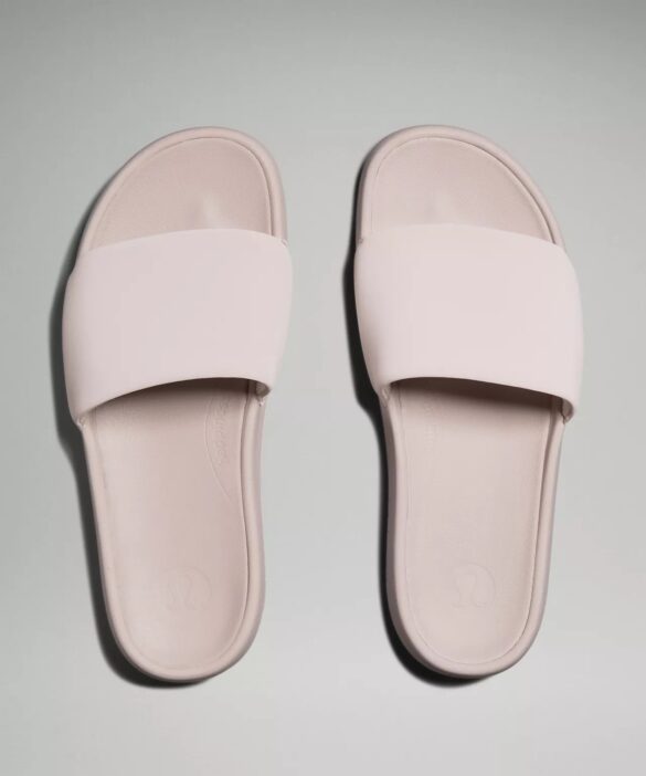 lululemon shoes: lululemon slides review + outfits - The Sweat Edit